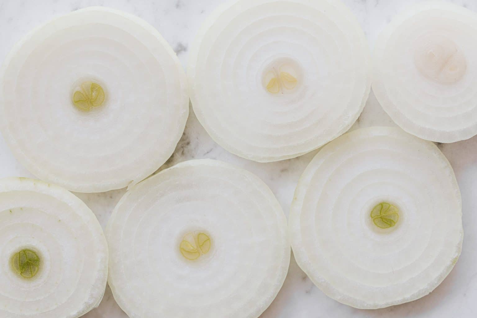 Comment couper un oignon ? - Santé et Cuisine - Gadgets de Cuisine